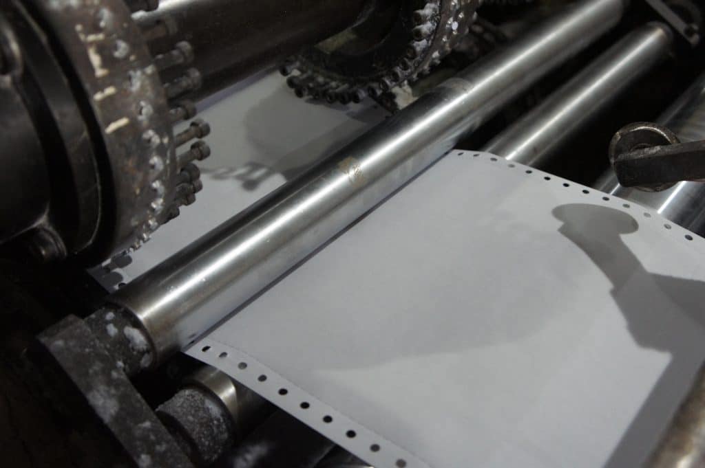 Apa itu kertas continuous form? Fungsi, kegunaan, serta berbagai macam ...